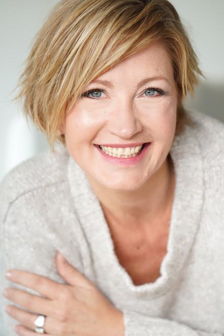 Cornelia – Model – Kategorie: Commercial, People