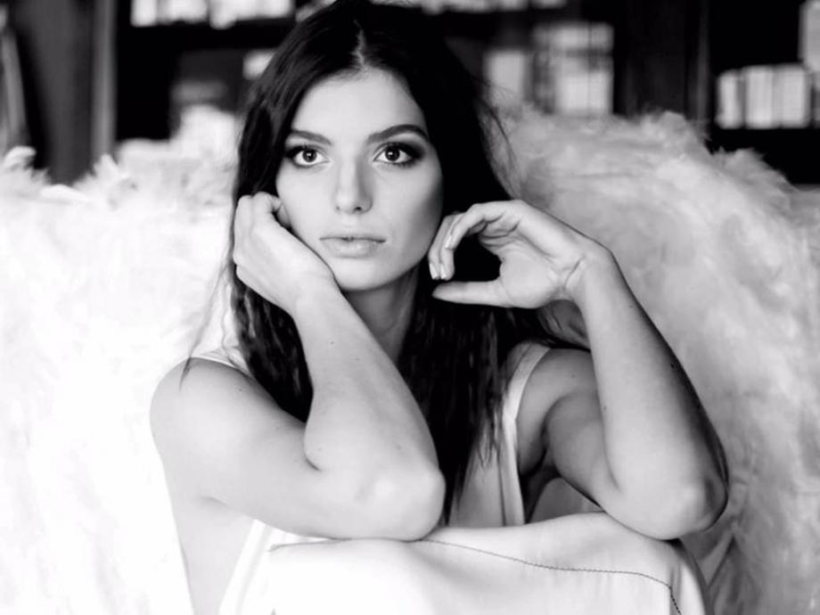 Maxi Marie – Model – Kategorie: Beauty, Commercial, Fashion, Runway
