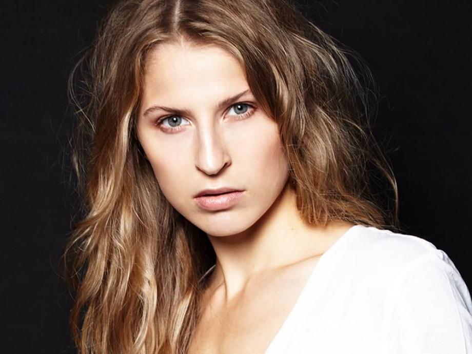 Sabina – Model – Kategorie: Body Lingerie, Commercial, Fashion, People