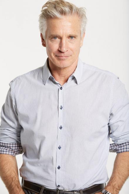 Claude – Model – Kategorie: Commercial, People